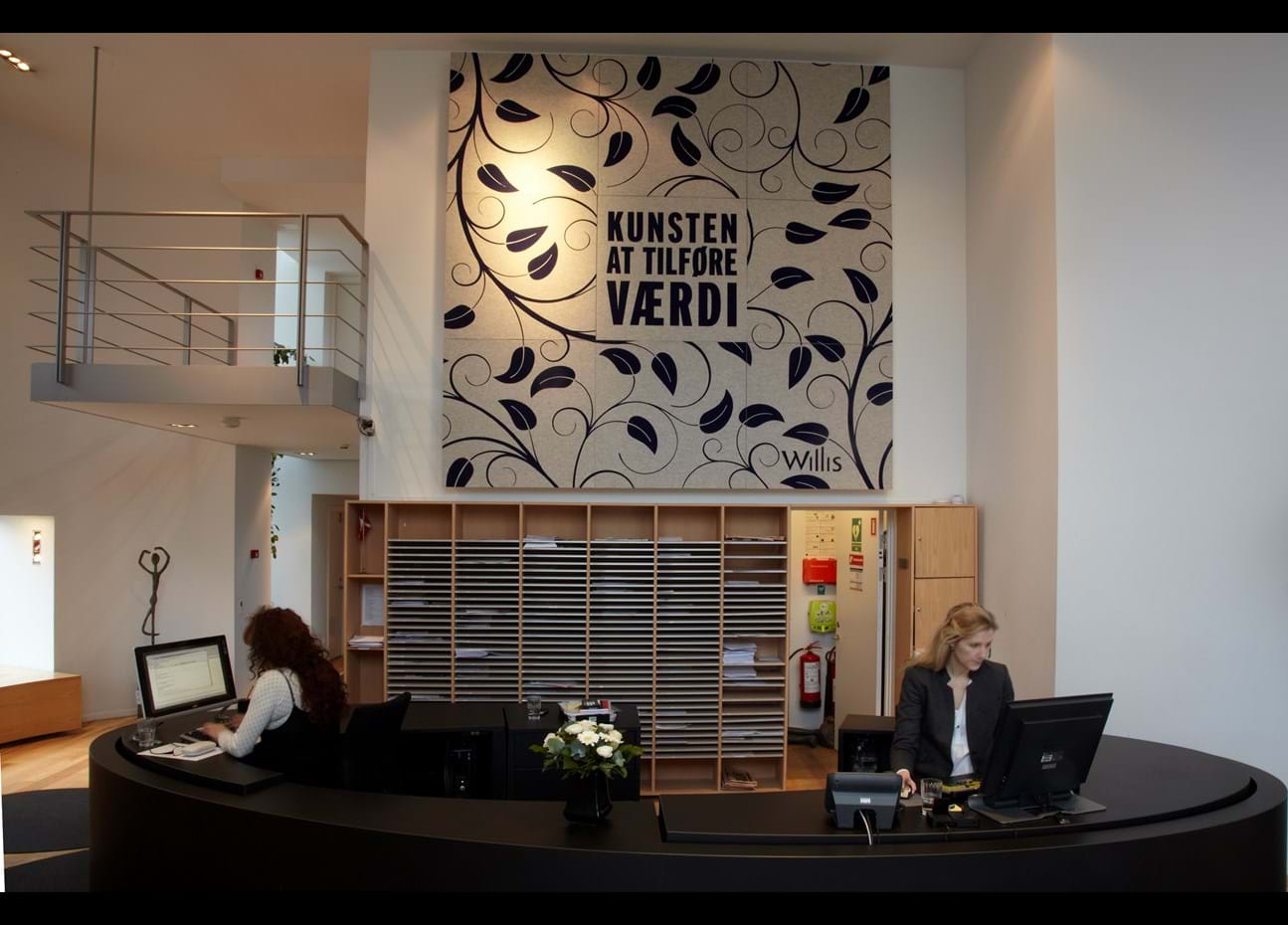 Effektiv akustisk udsmykning med filt Special firma design i filt